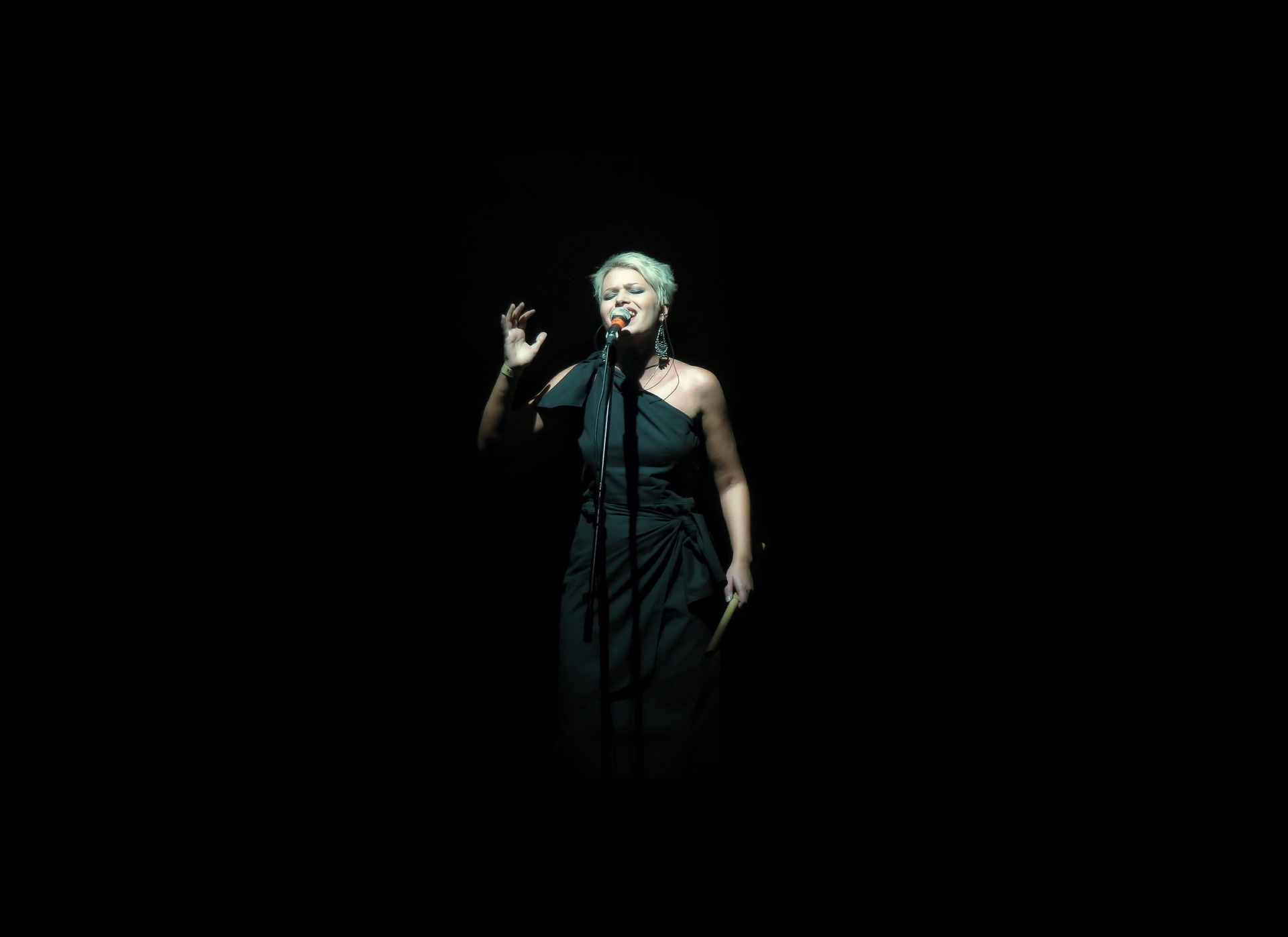 Learn How To Sing For Beginners | 16 Steps For Learning How To Sing